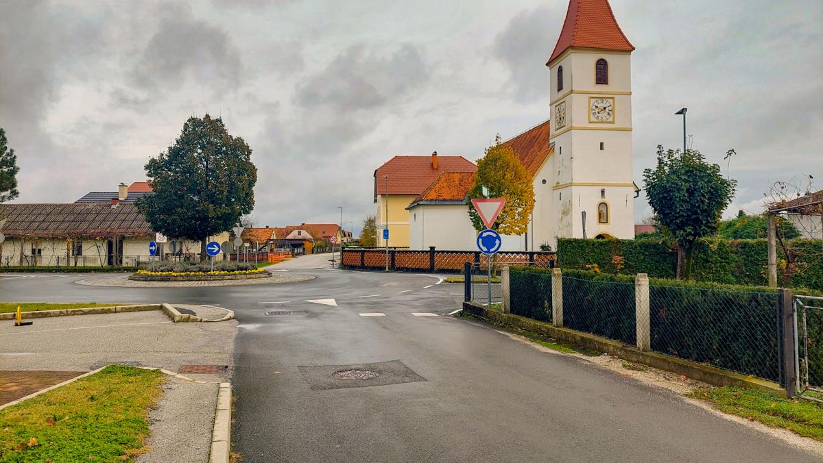 DELNA ZAPORA JAVNE POTI JP 576401 NOVI DOM - CIGULA IN LC 076011 ...